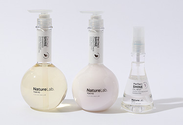 人気アイテムをお得に試せる！【NatureLab TOKYO】の数量限定「うるツヤ美髪セット」 | Domani