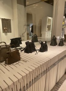 メゾンマルジェラ5ACはやっぱり超優秀。人気のミニとマイクロを徹底比較！ | Domani