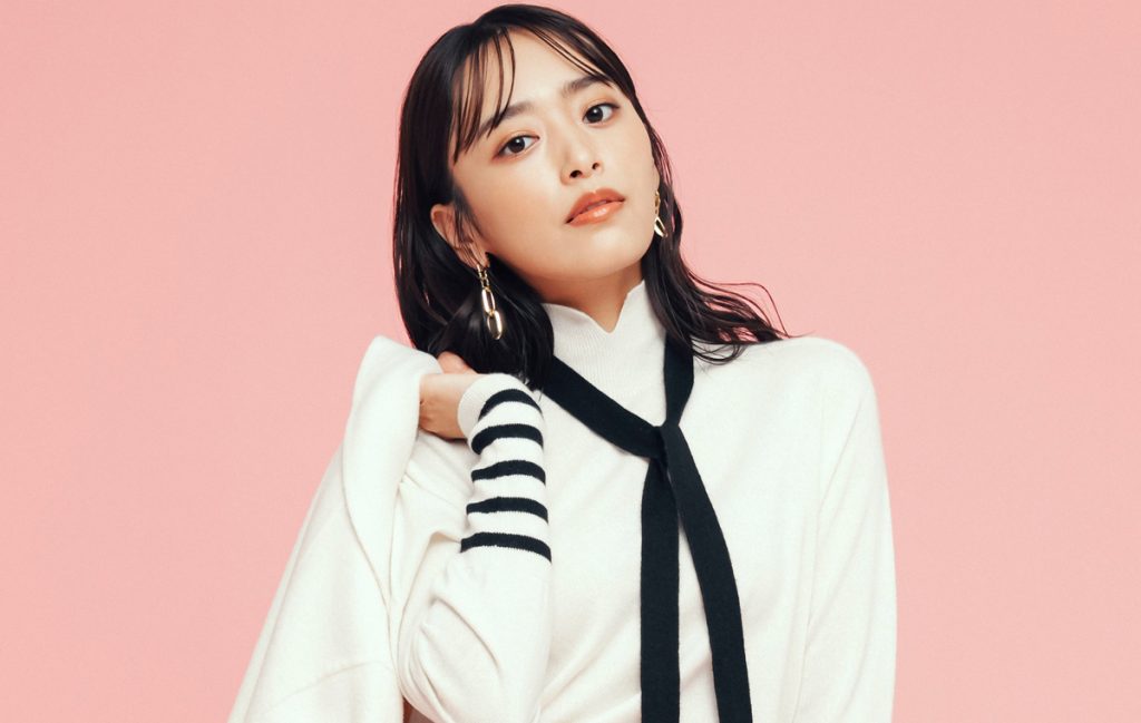 PLSTの超人気あったかパンツで作る「冬のハンサムコーデ」 | Domani